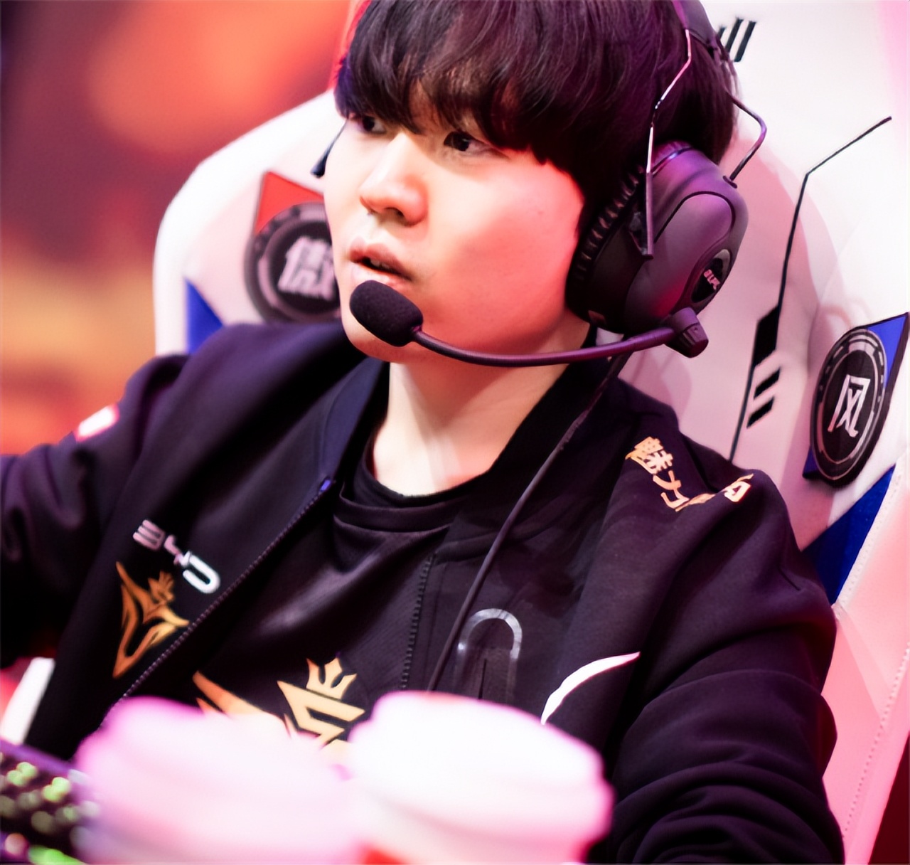 Xiaohu complains that he can't get fmvp, for a while, rookie, Wei Shen ...