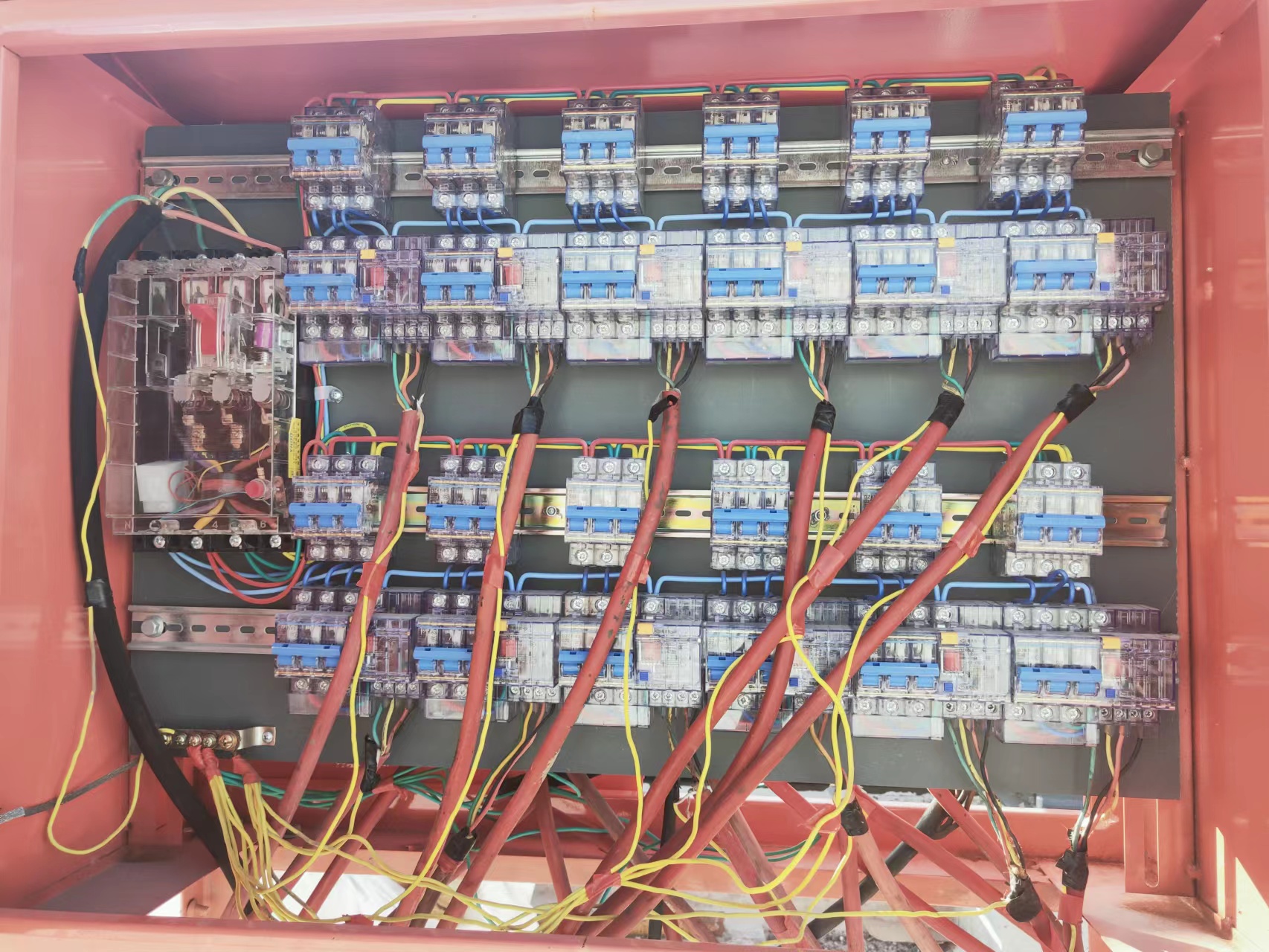 Electrician safety technology disclosure on construction site - iNEWS