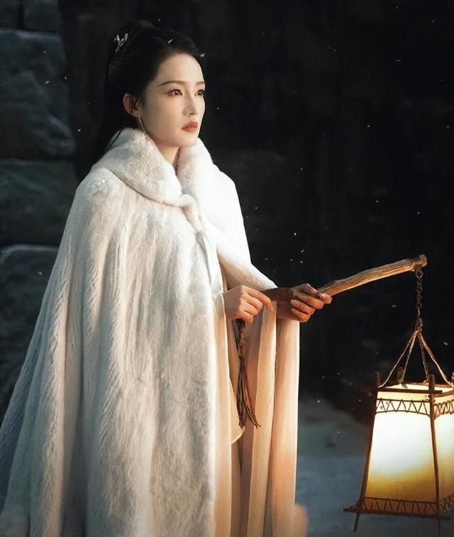 Unable to open her mouth and with a stiff expression, 34-year-old Li ...