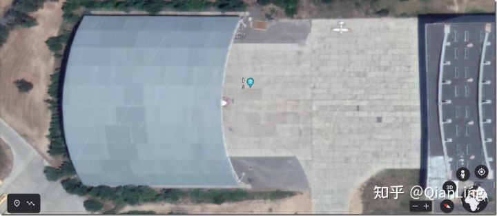 Antonov airport on satellite map - iNEWS