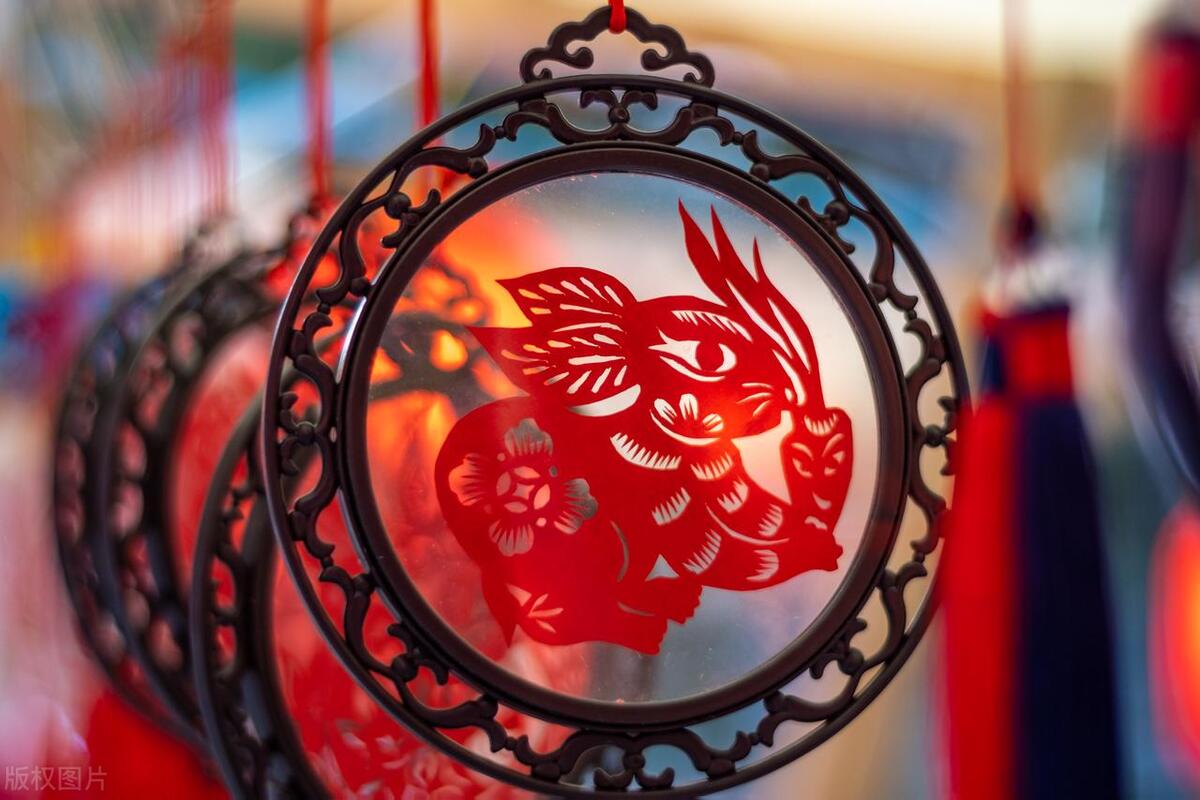 What is the charm of traditional Chinese folk paper-cut art? - iNEWS