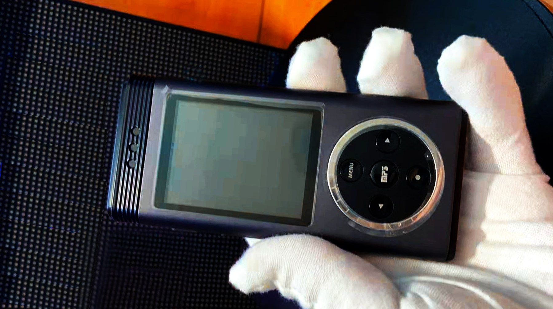 The phone and MP3 are combined into one, this domestic double-sided ...