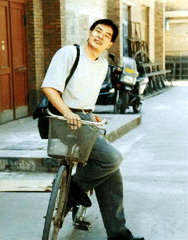 Famous actor Pu Cunxin: I worry so much about my family that I dare not ...