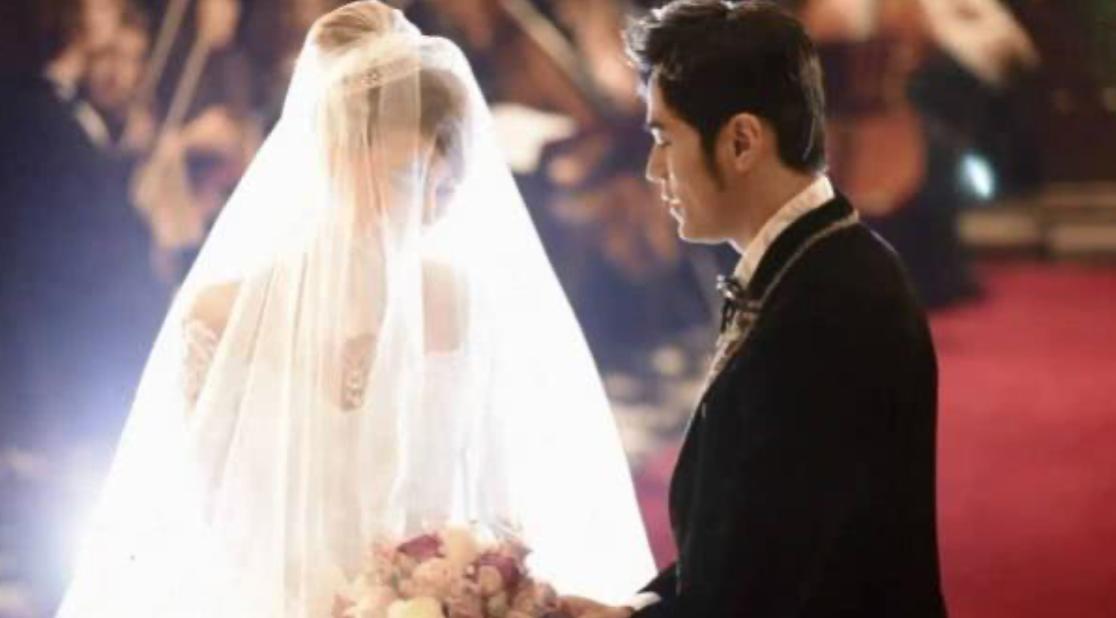Jay Chou's seventh wedding anniversary Kunling high ponytail like a ...