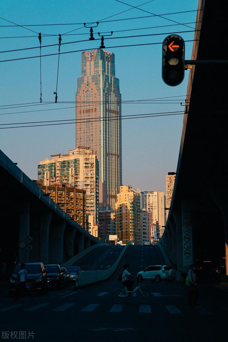 The Charm of Humanistic Photography in High-rise Buildings - iNEWS