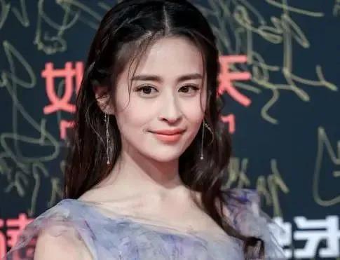 She is the number one beauty in the circle, once praised by Yang Zili, but her reputation was ...