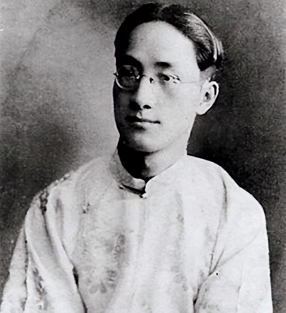 When Zhang Youyi passed away in 1988, the four words on the tombstone ...