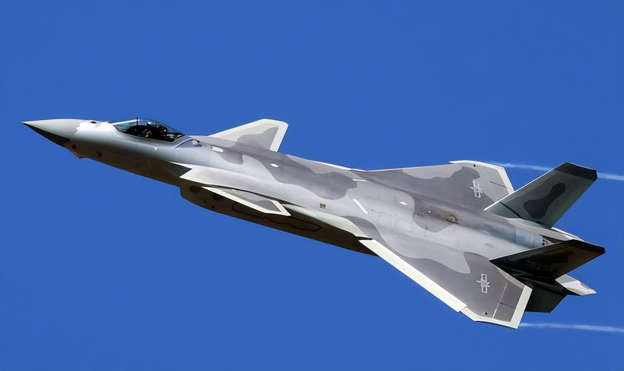 Why no country imitates J-20? Sweden has already given the answer ...