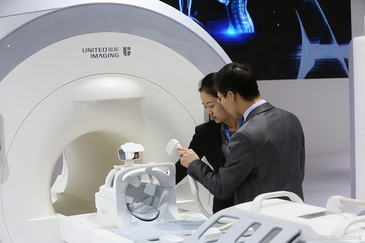 Malpractice! The patient was forgotten by the doctor in the MRI cabin ...