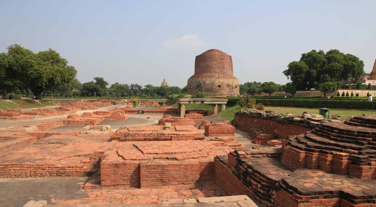 What is the significance of the "eight phases" image of Sakyamuni? - iMedia