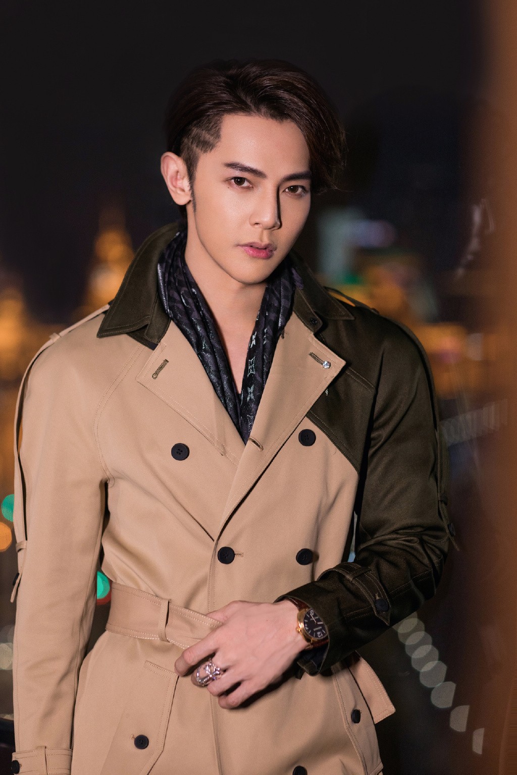 Wang Dongcheng posted fitness photos, showing a perfect body and self ...