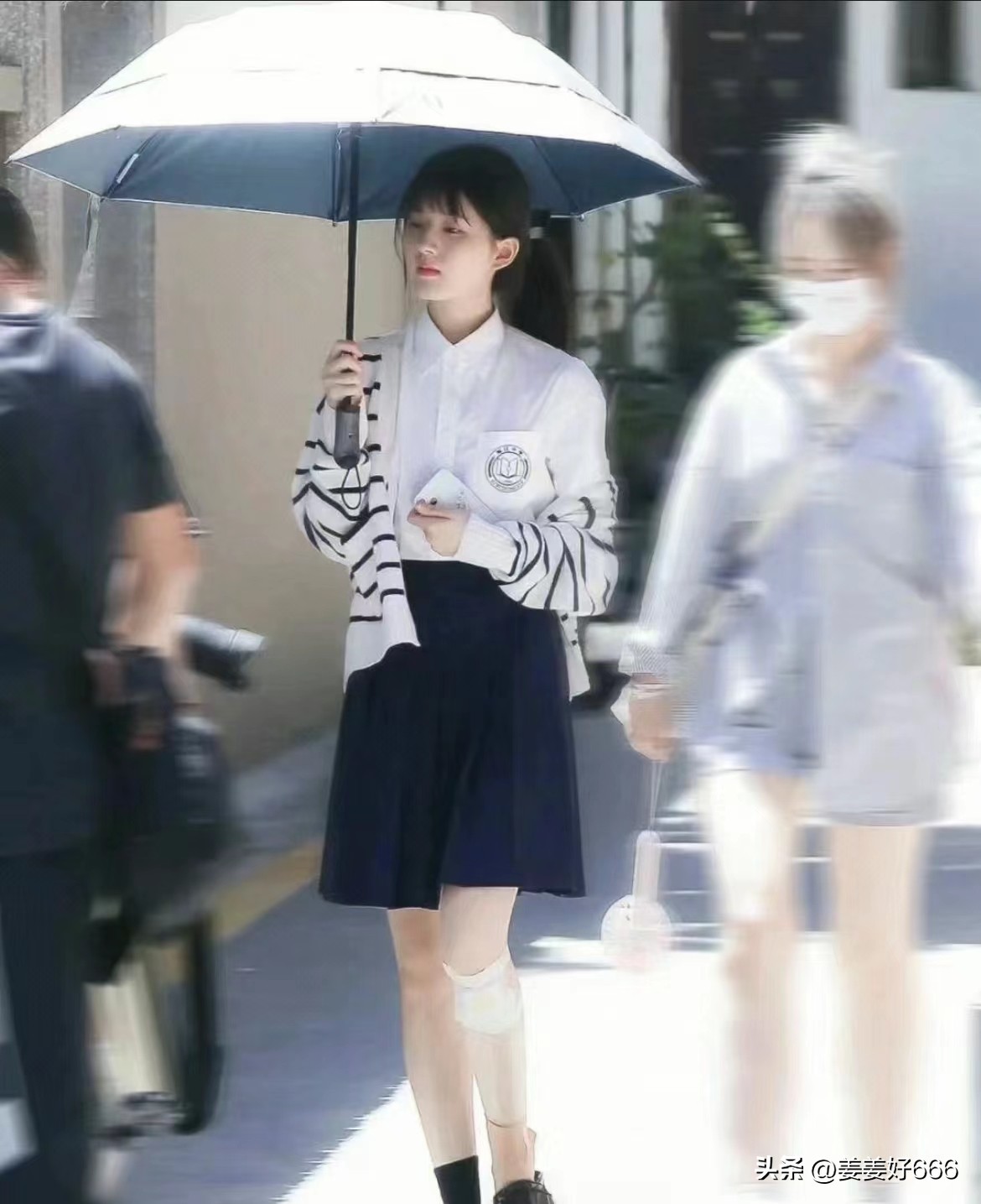 Zhao Lusi's "Can't Hide Secretly" 12 outfits, proper vigor and girlish ...