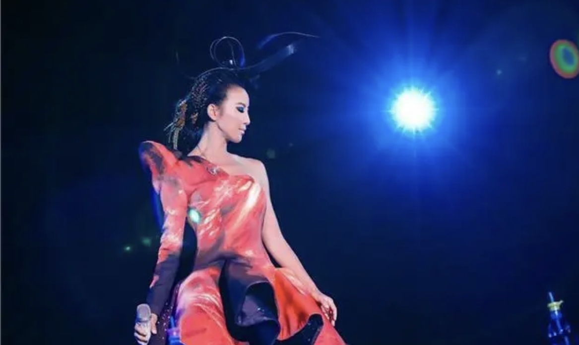 Too suddenly, singer Coco Lee passed away! Two reasons to like her - iNEWS