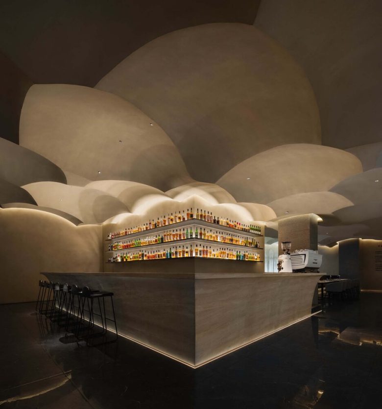 Cavernous Dunes Restaurant - iNEWS