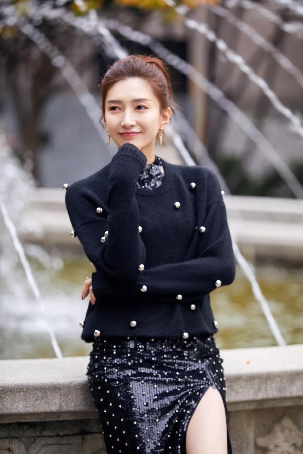 Temperament goddess Jiang Shuying - iNEWS