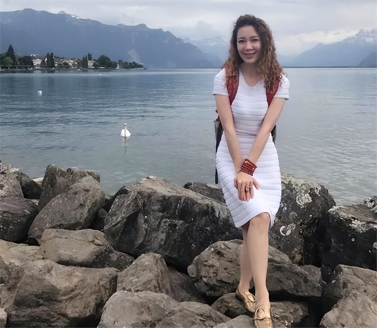 Li Wenjing: Wearing wigs for more than 10 years, persisting with her ...