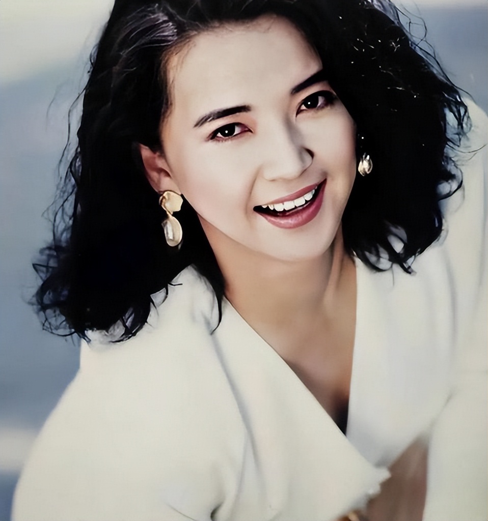 Why did Hu Huizhong, who was infatuated with Tang Chongsheng, the boss of the gangster, marry He ...