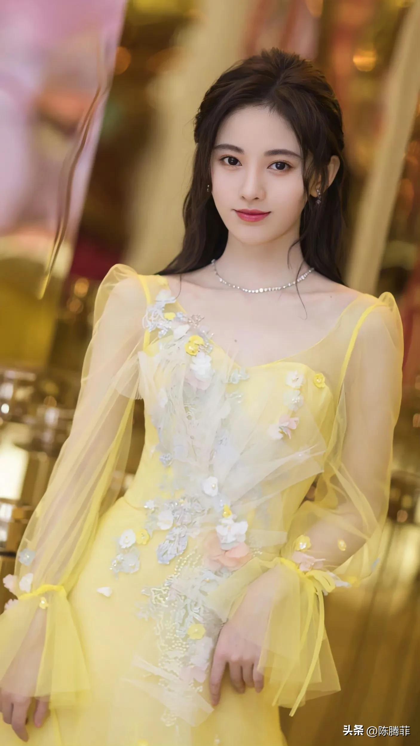 Beautiful and lovely photos of Ju Jingyi - iMedia