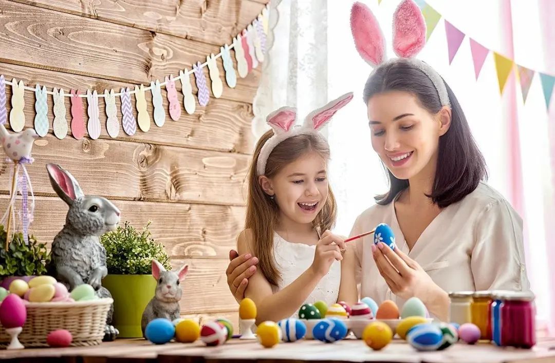 America "Get Out"?British parade?Easter customs in Europe and the ...
