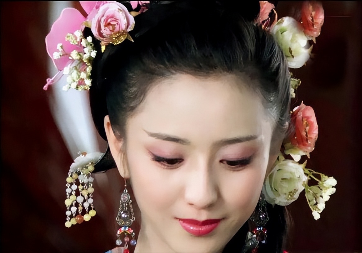 Low status of ancient women?Look at these strange women, all of them ...