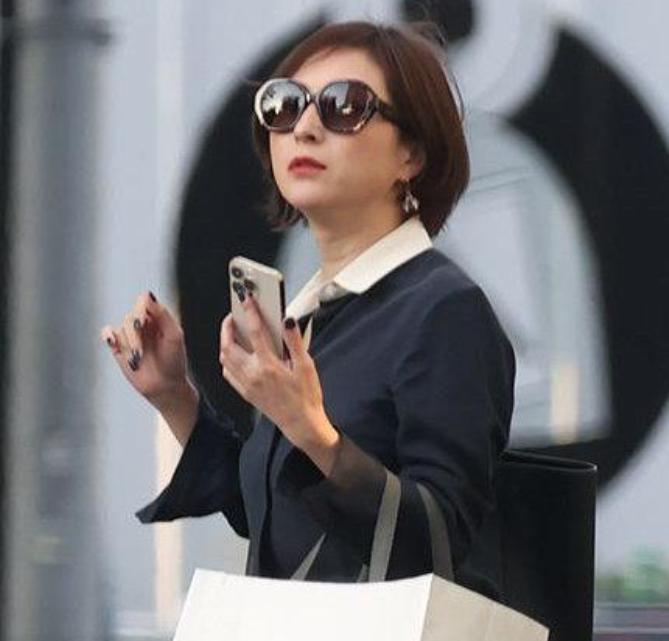 Hirosue Ryoko was suspected of having an affair and was boycotted. The ...