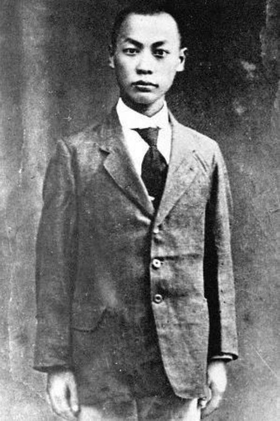 When Chen Yi returned to his hometown in 1959, some people said that ...