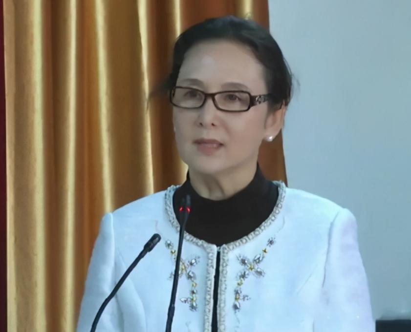 If the Internet was developed at that time, she must be the number one ...