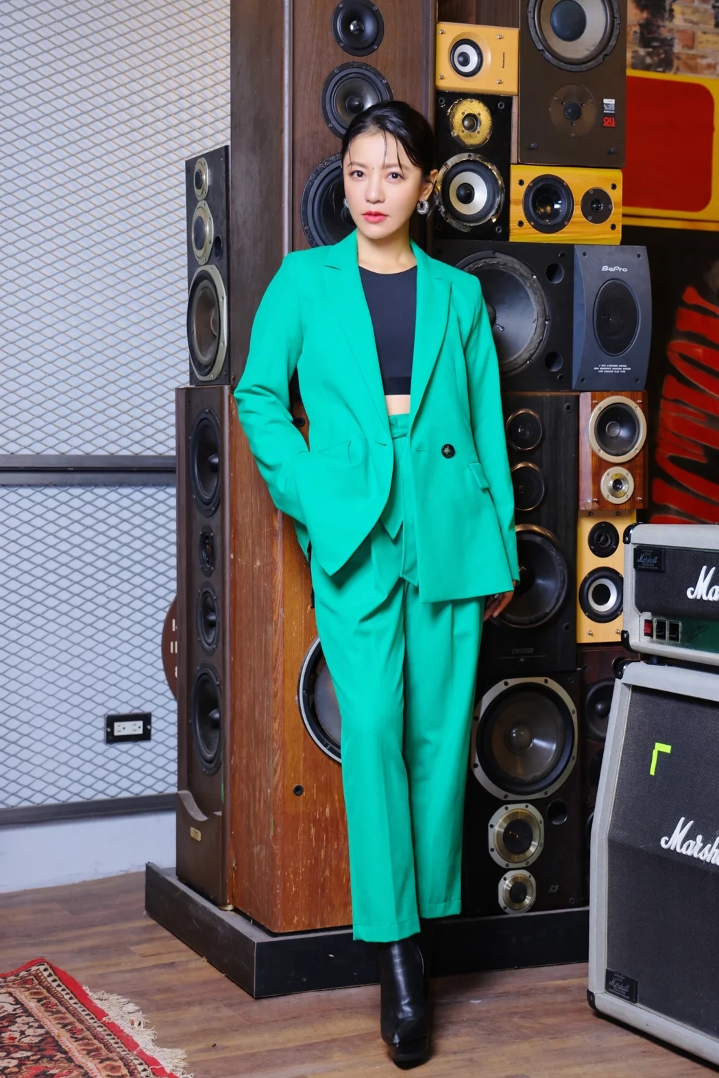 It is revealed that well-known singer Ding Dang is in love with an ...