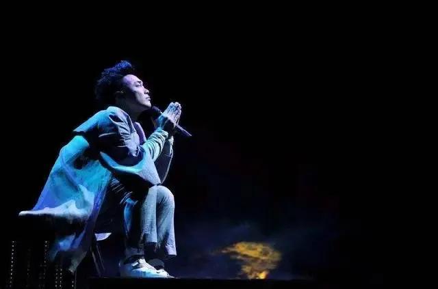 The touching story behind Eason Chan's "Ten Years", what are those two ...