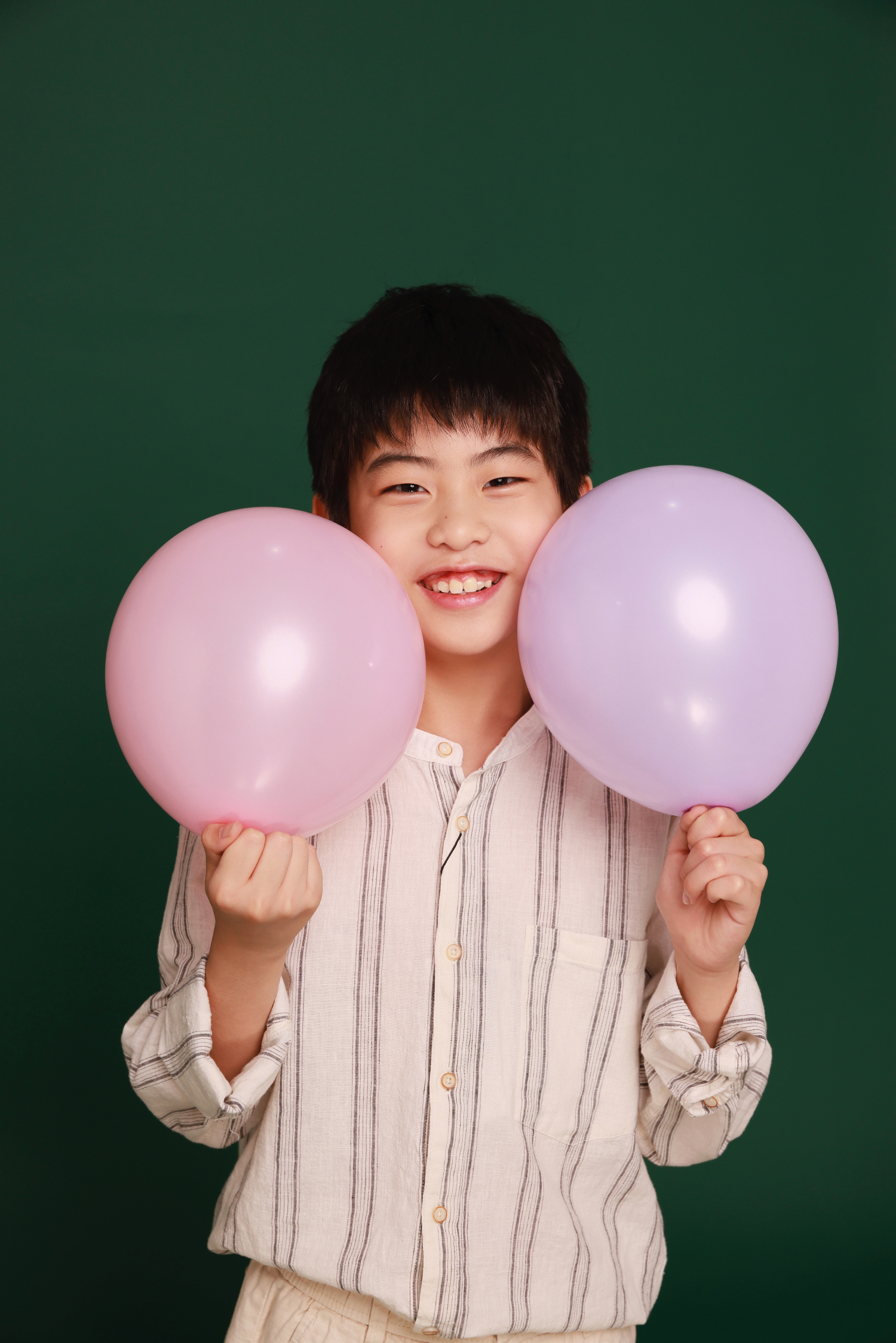 Child star Li Peizhe was invited to an exclusive interview in the ...