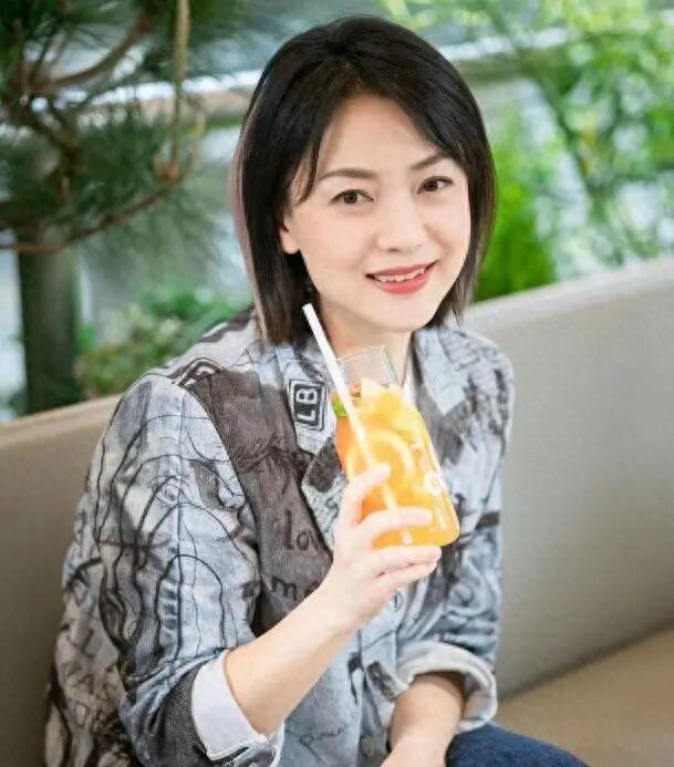 The 47-year-old "Xianglan" Ding Ling is still young, and the era of the ...