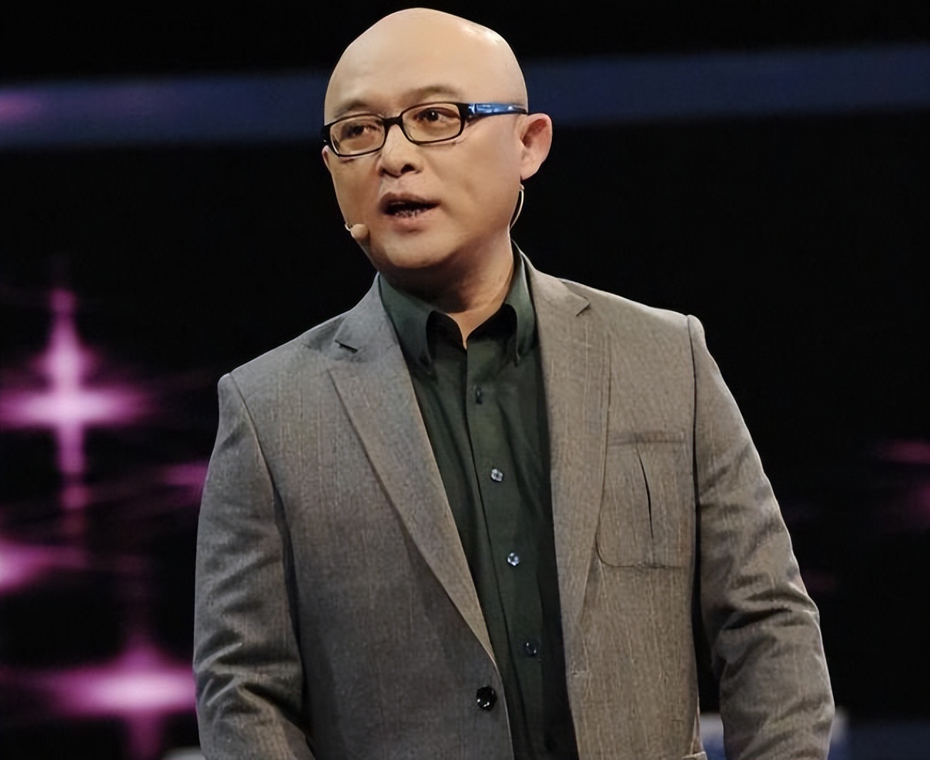 Meng Fei, who gradually "disappeared", had already embarked on another ...