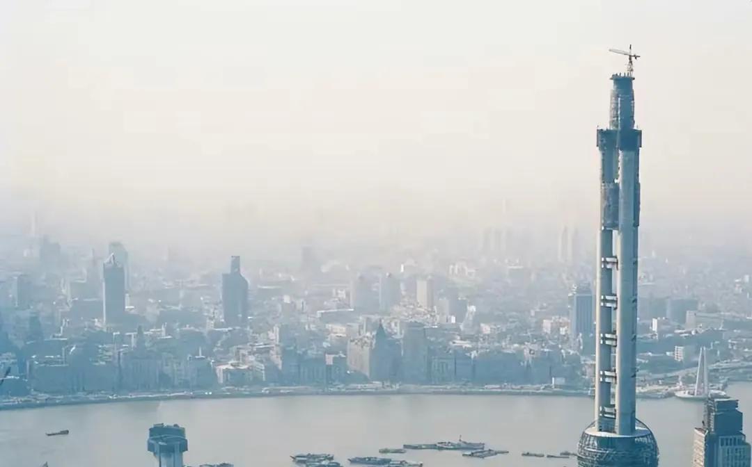 In 1994, Comrade Xiaoping went to Shanghai for the last time and said ...