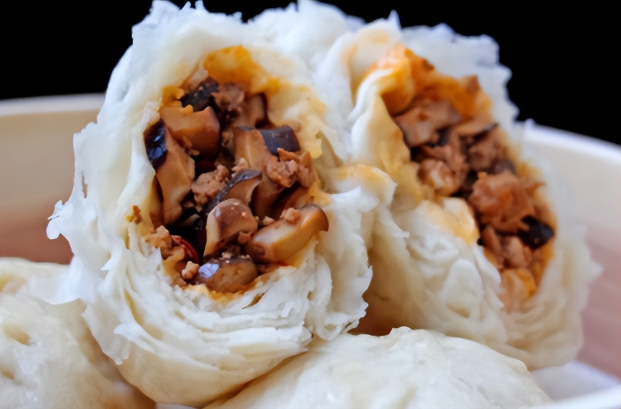 The eight most famous specialties in Kunming, Yunnan, especially the ...