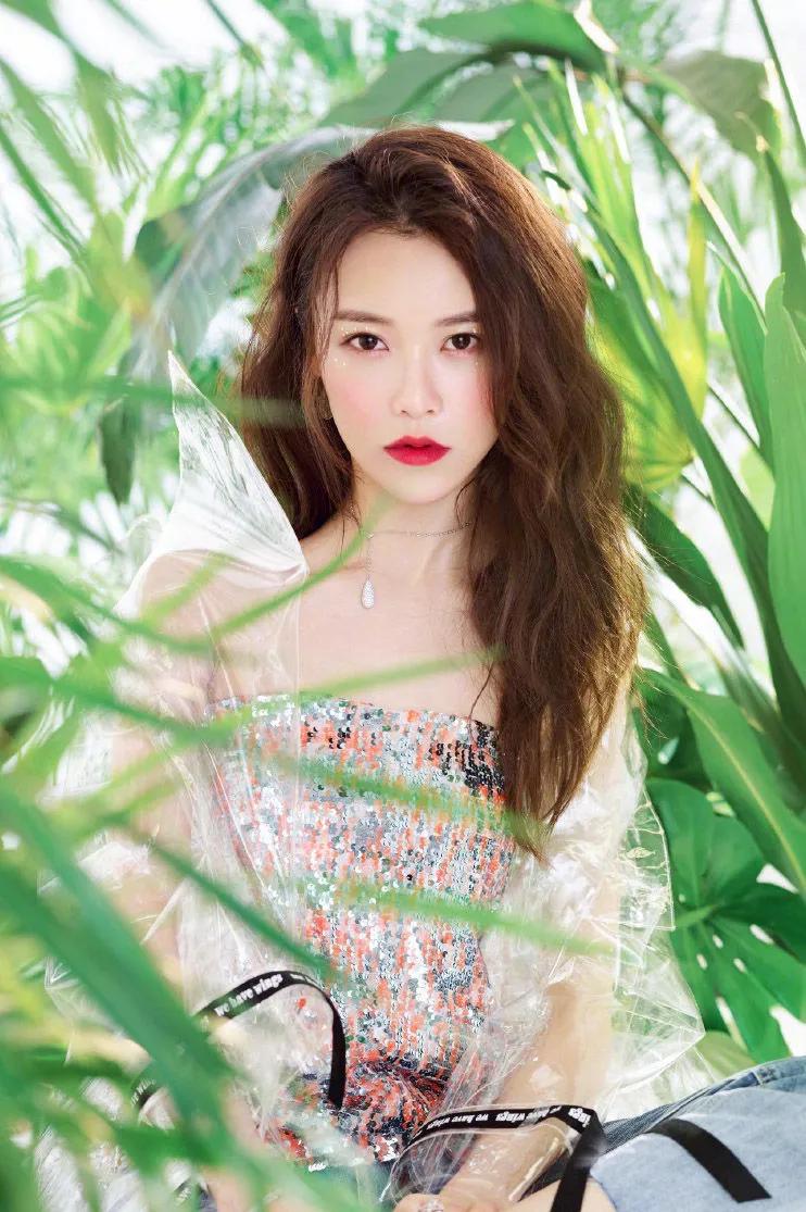 Huang Yilin is still beautiful - iNEWS