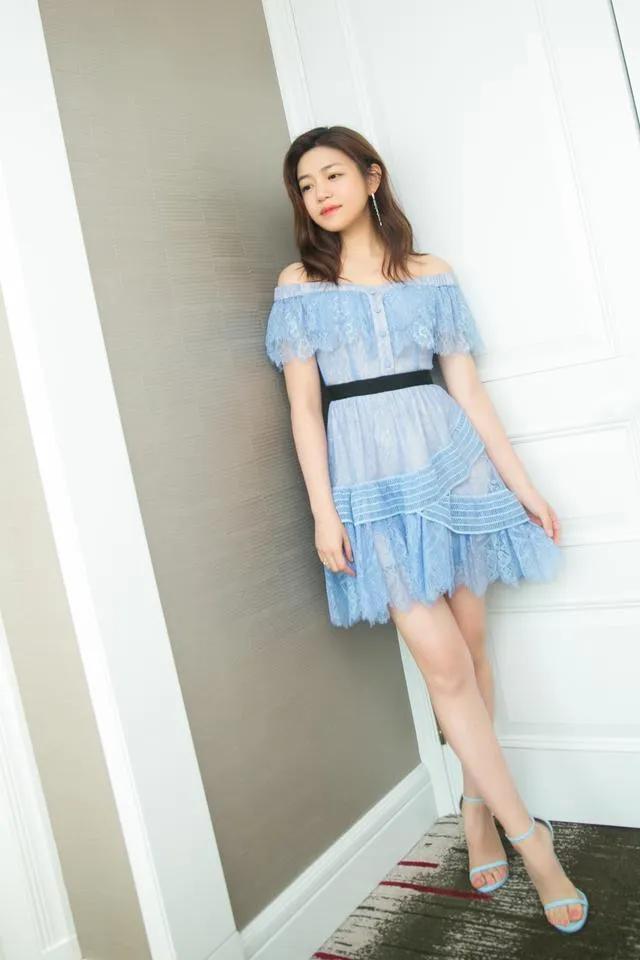 Michelle Chen sexy body - iMedia