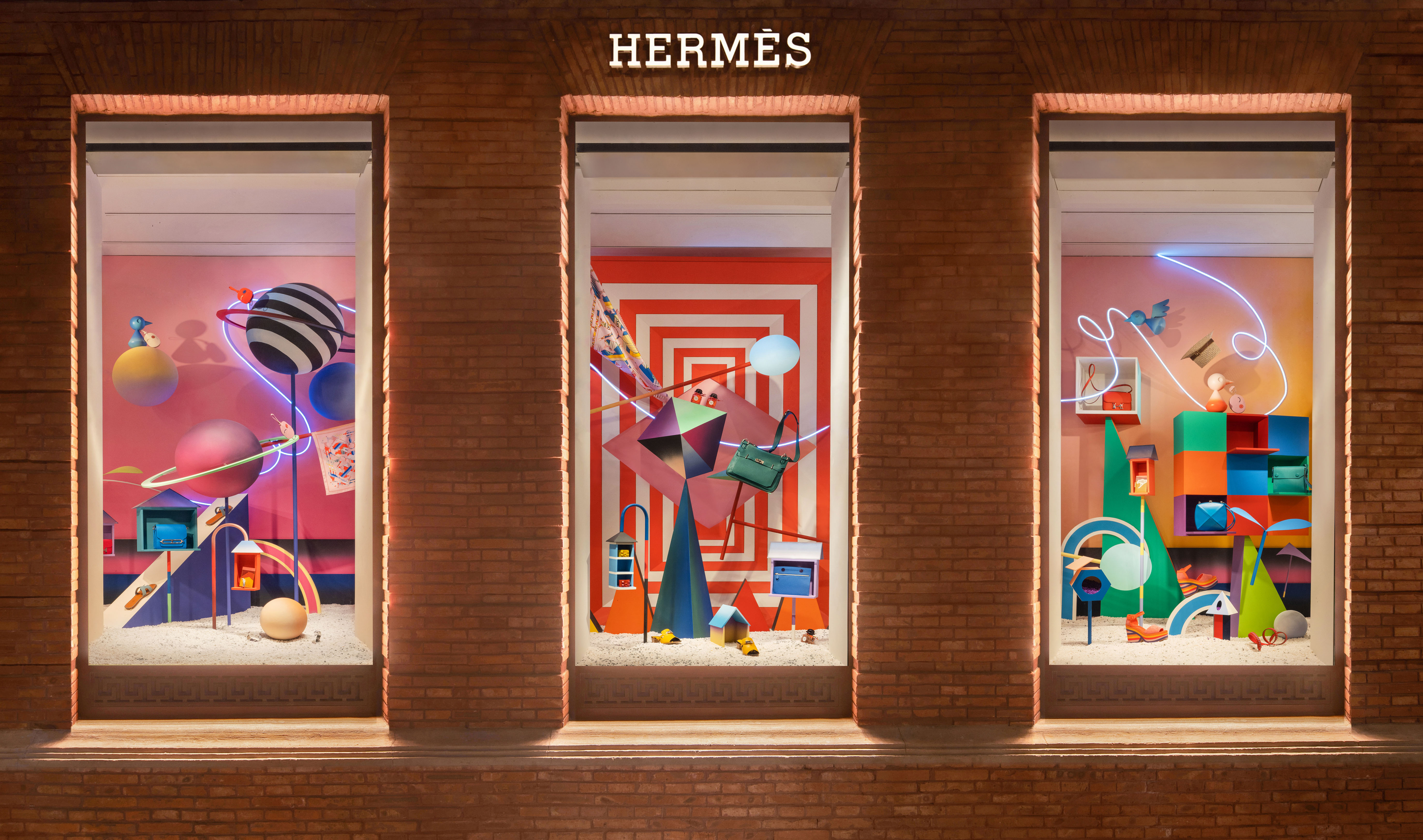 Shanghai Hermès' new summer-themed window "Infinite Garden" officially ...