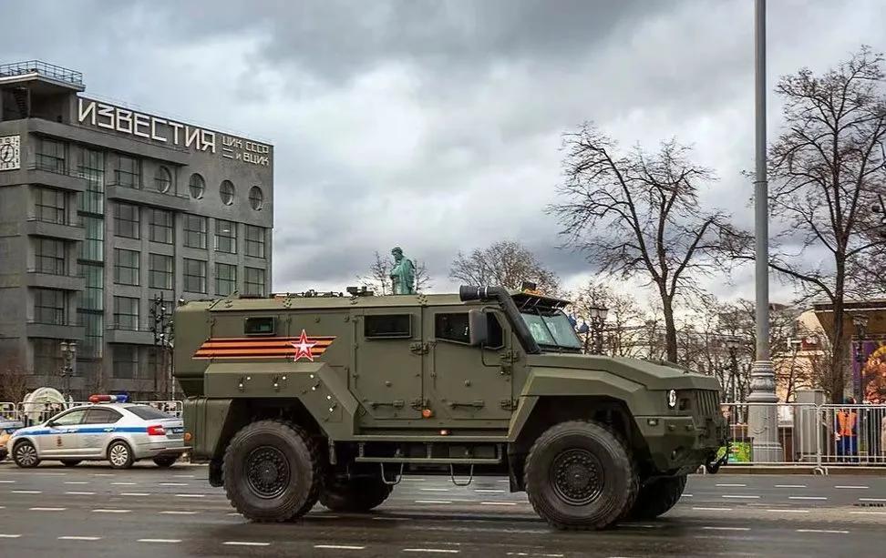 A model of violent aesthetics, modern Russian wheeled armored vehicles ...