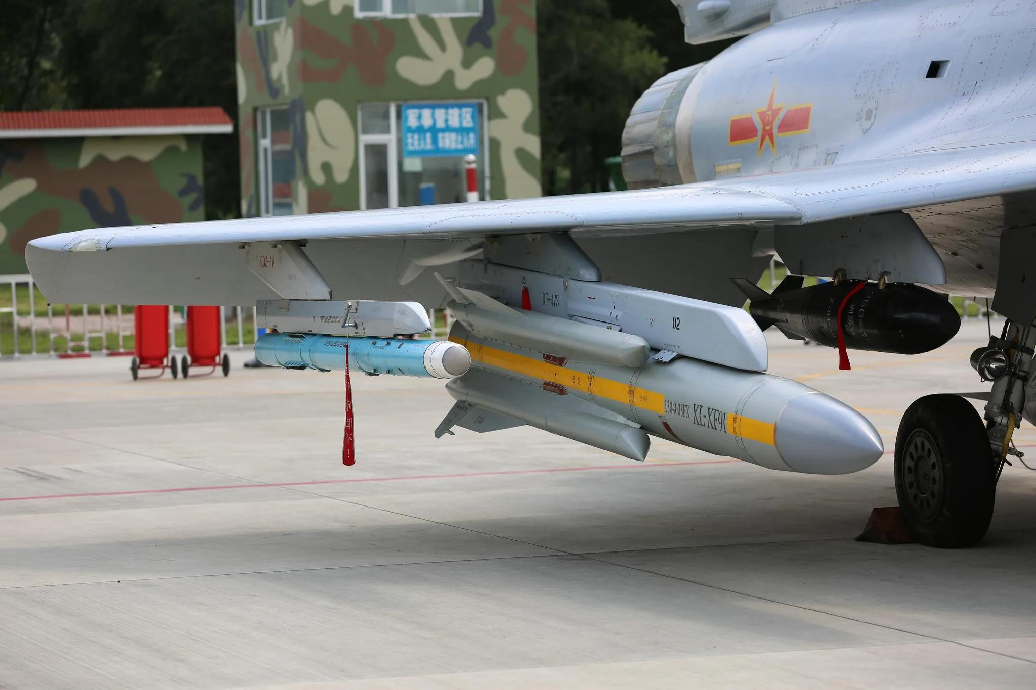 "Flying Leopard" shows martial virtues, has all kinds of big sticks ...