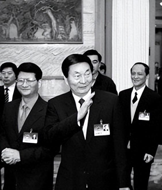 "Common Prime Minister" Zhu Rongji, the three issues he was most ...