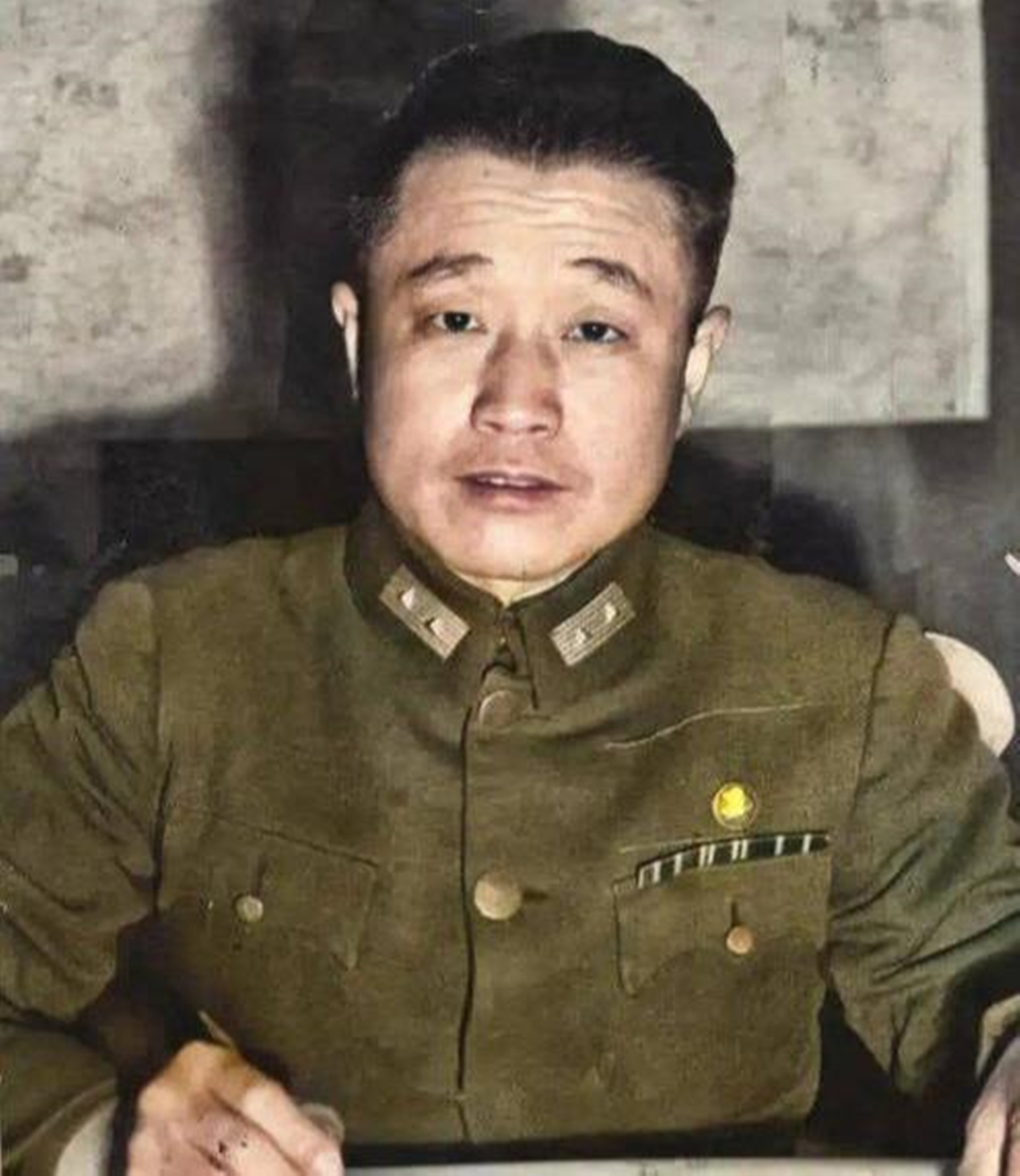 When Du Yuming passed away in 1981, Cao Xiuqing was deeply saddened ...