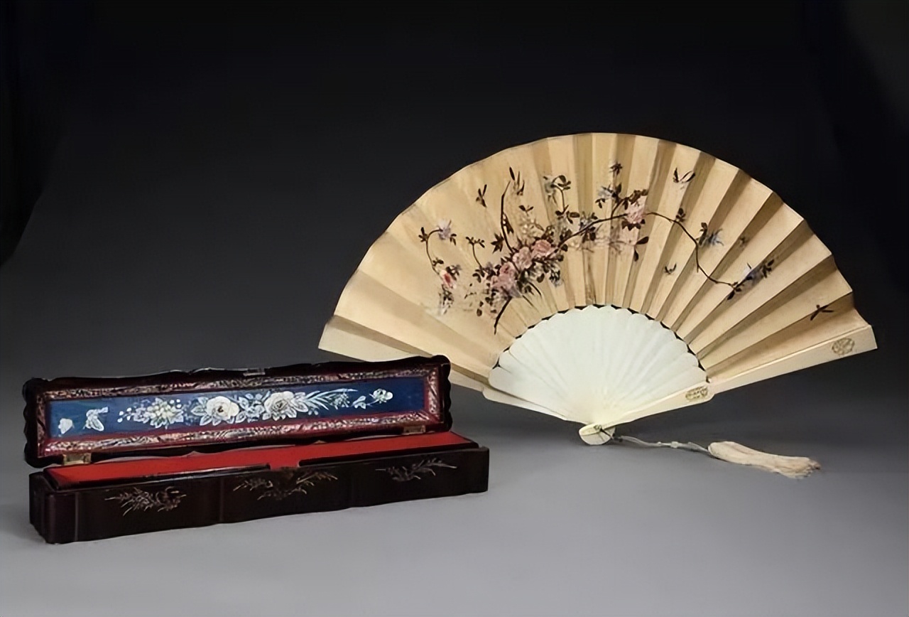 Ancient fans, the timeless oriental beauty! - iNEWS