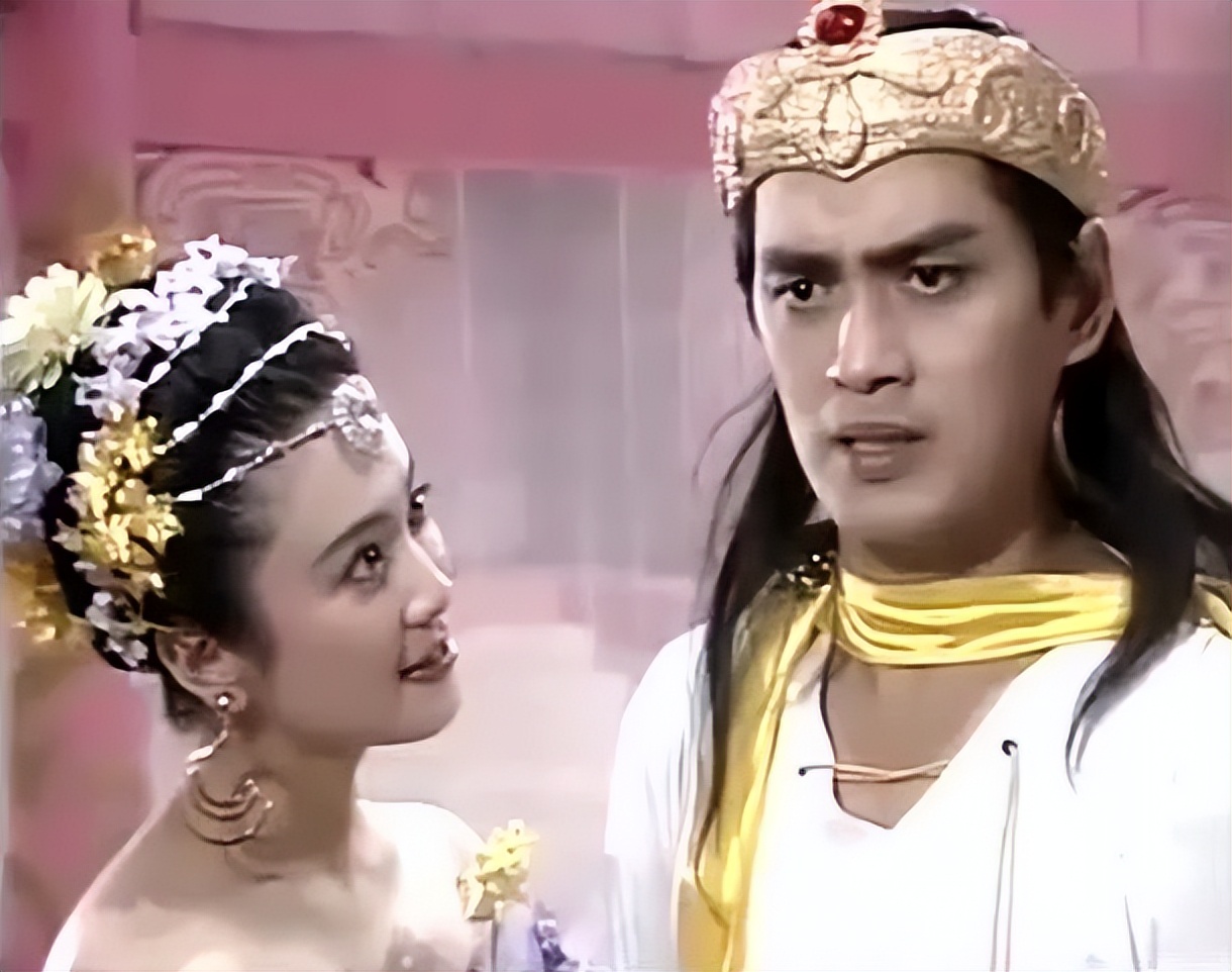 Behind the deletion of Daji's erotic scene molesting Boyi Kao in "Feng Shen" is the director's ...