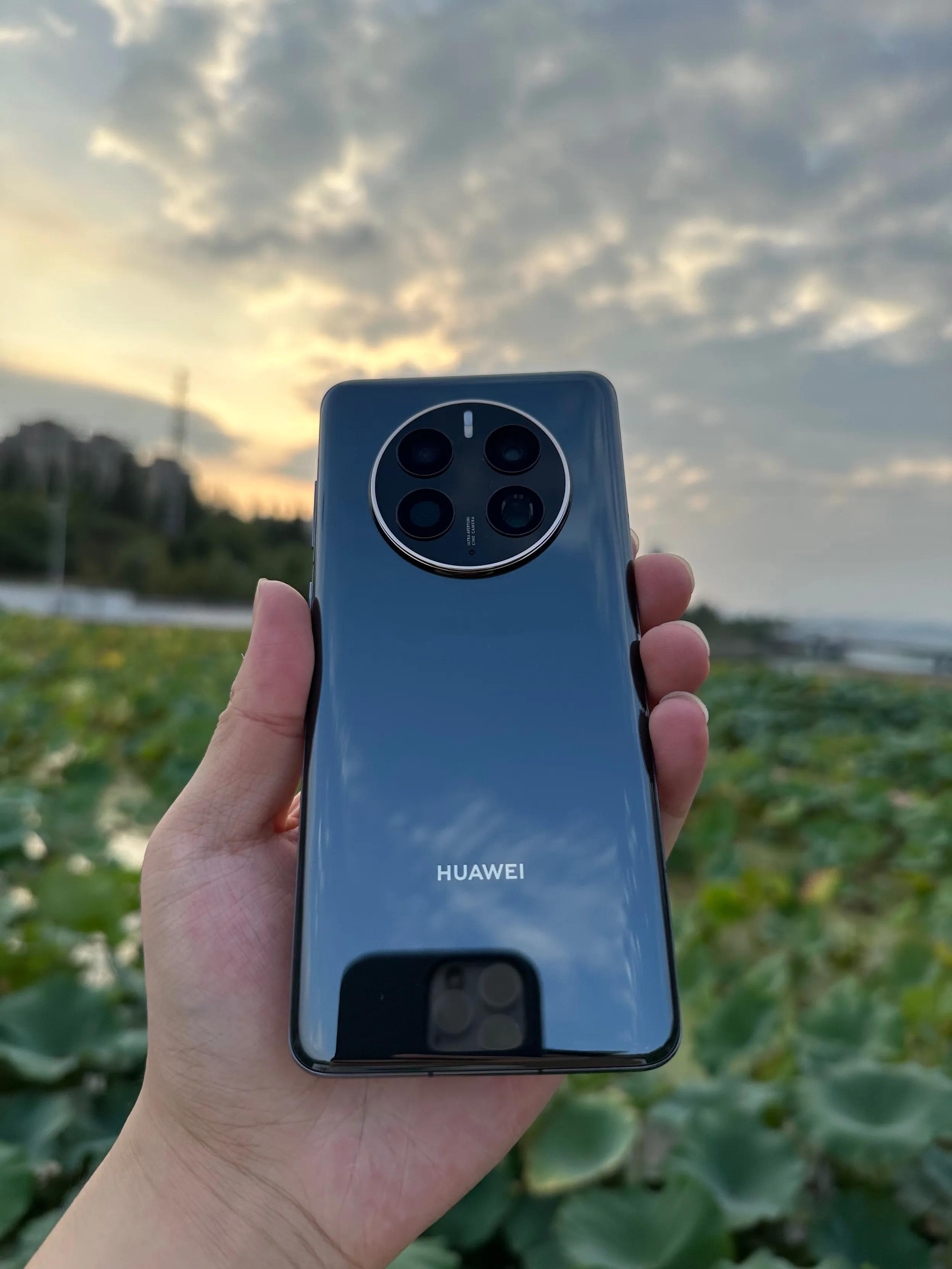 Huawei Mate50Pro Yaojin black out of the box, the best color? - iMedia