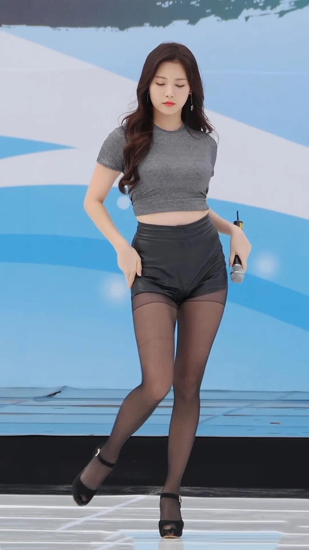 Inventory of the members of the Korean girl group Girls Day: Jin Yarong ...