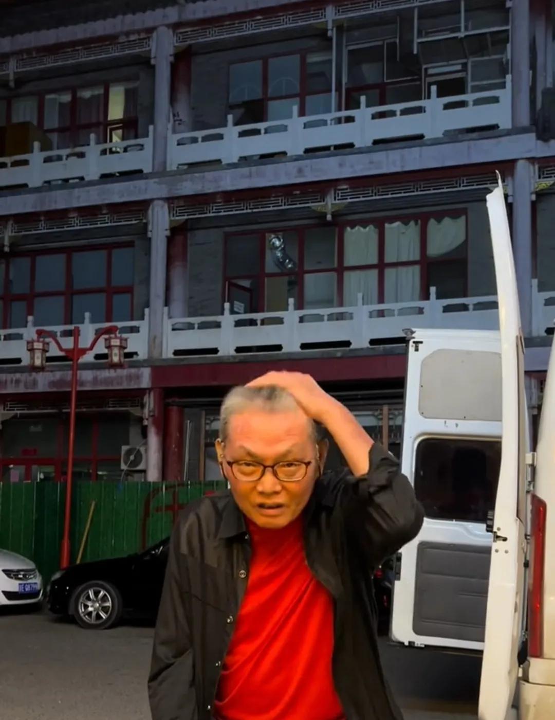 Shi Banyu was forced to move late at night. He sent a video asking ...