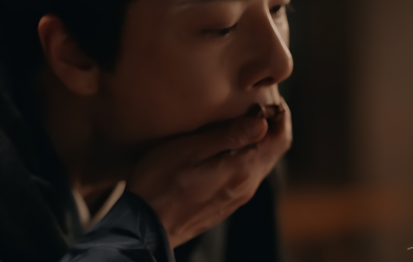 The same person, after performing "Meng Hualu" and then "Canglan Jue ...