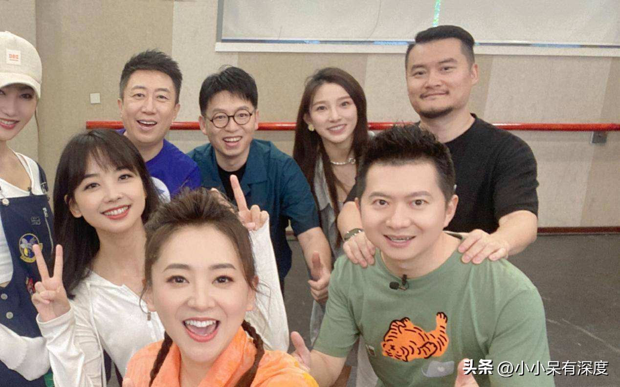 A recent photo of CCTV beauty anchor Zhang Lu, Zhang Lu in life is far ...