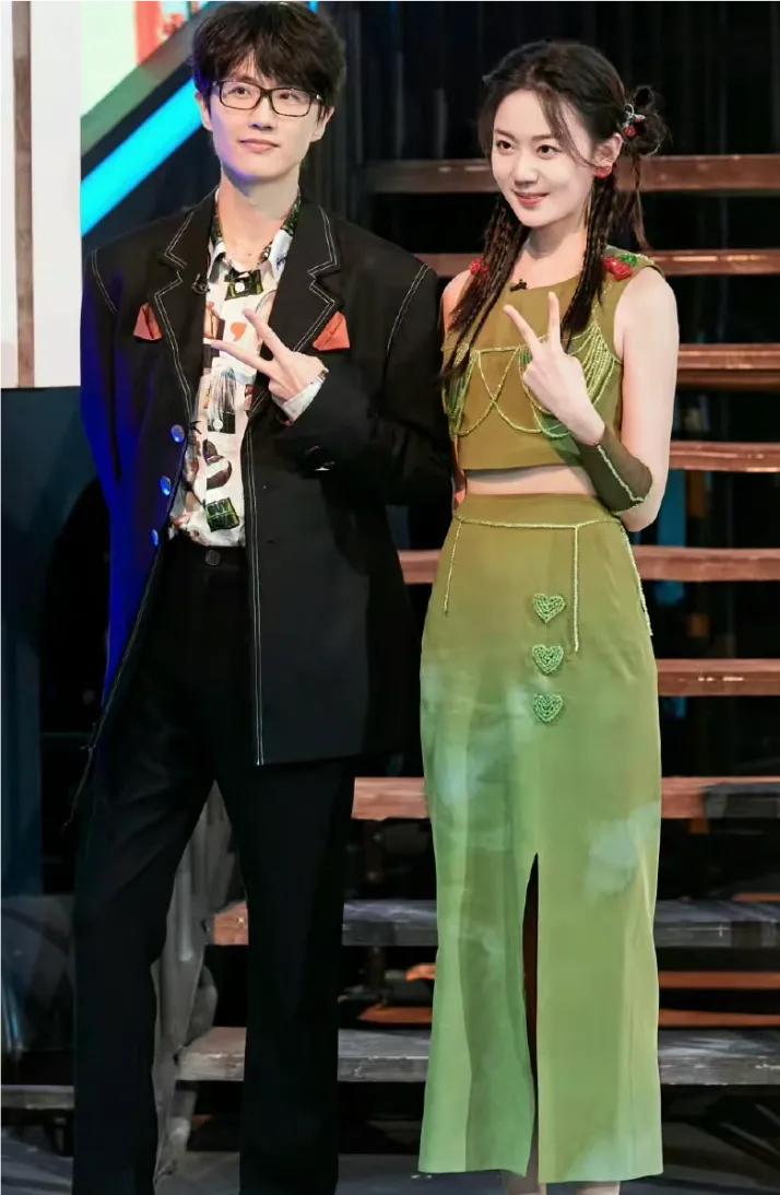 Xu Song sleeps powder and chooses concubine - iNEWS