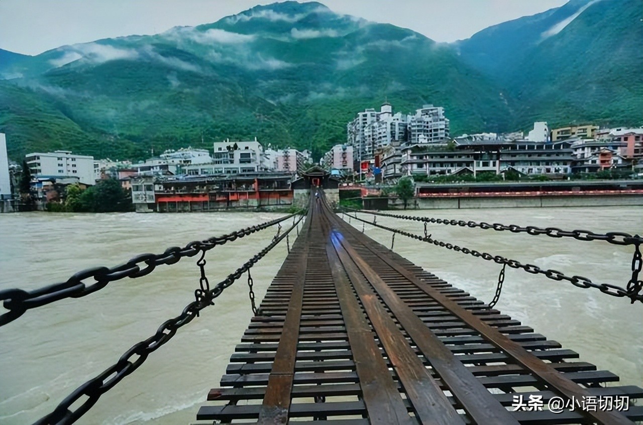 If Liu Wenhui bombed the Luding Bridge in 1935, the Red Army might have ...